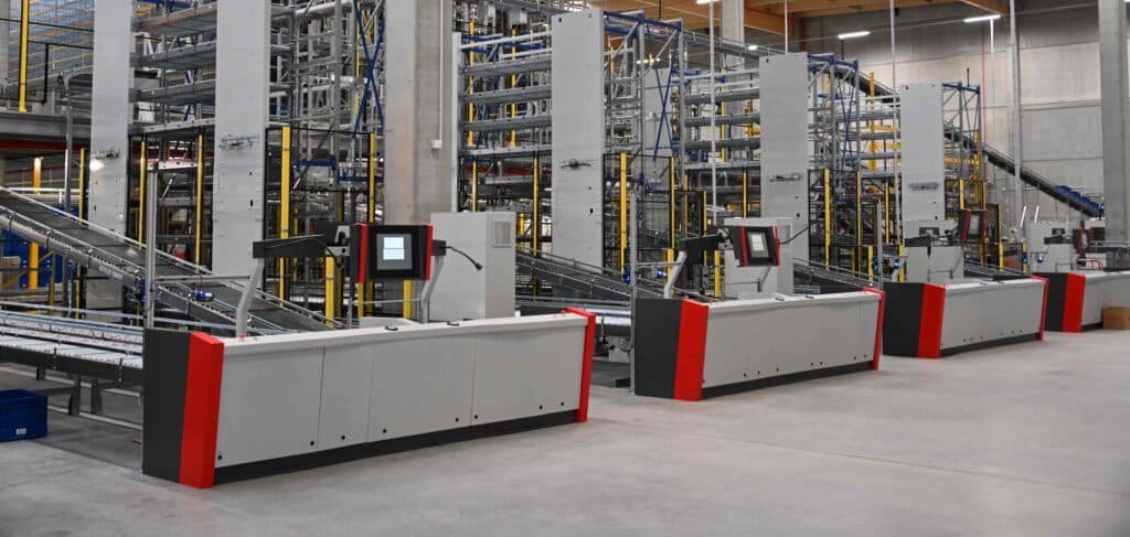 Goods-to-person pick stations | SAVOYE